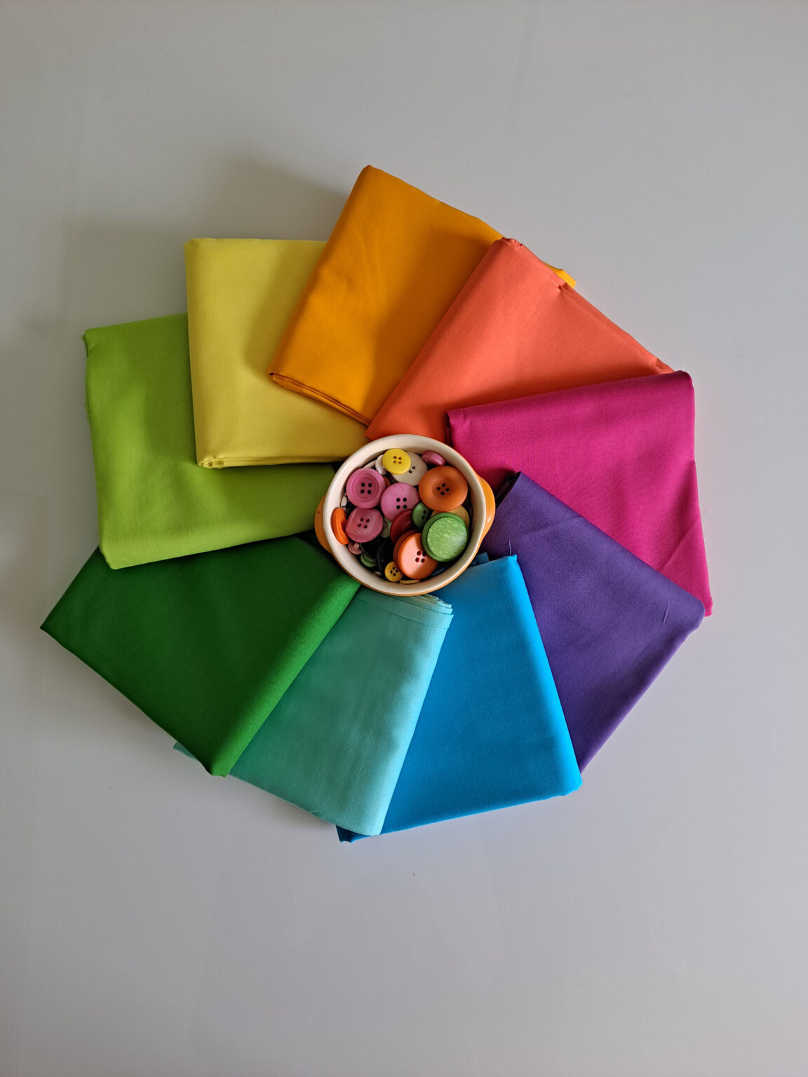 Using Solids in your Quilts - Aunt Ems Quilts