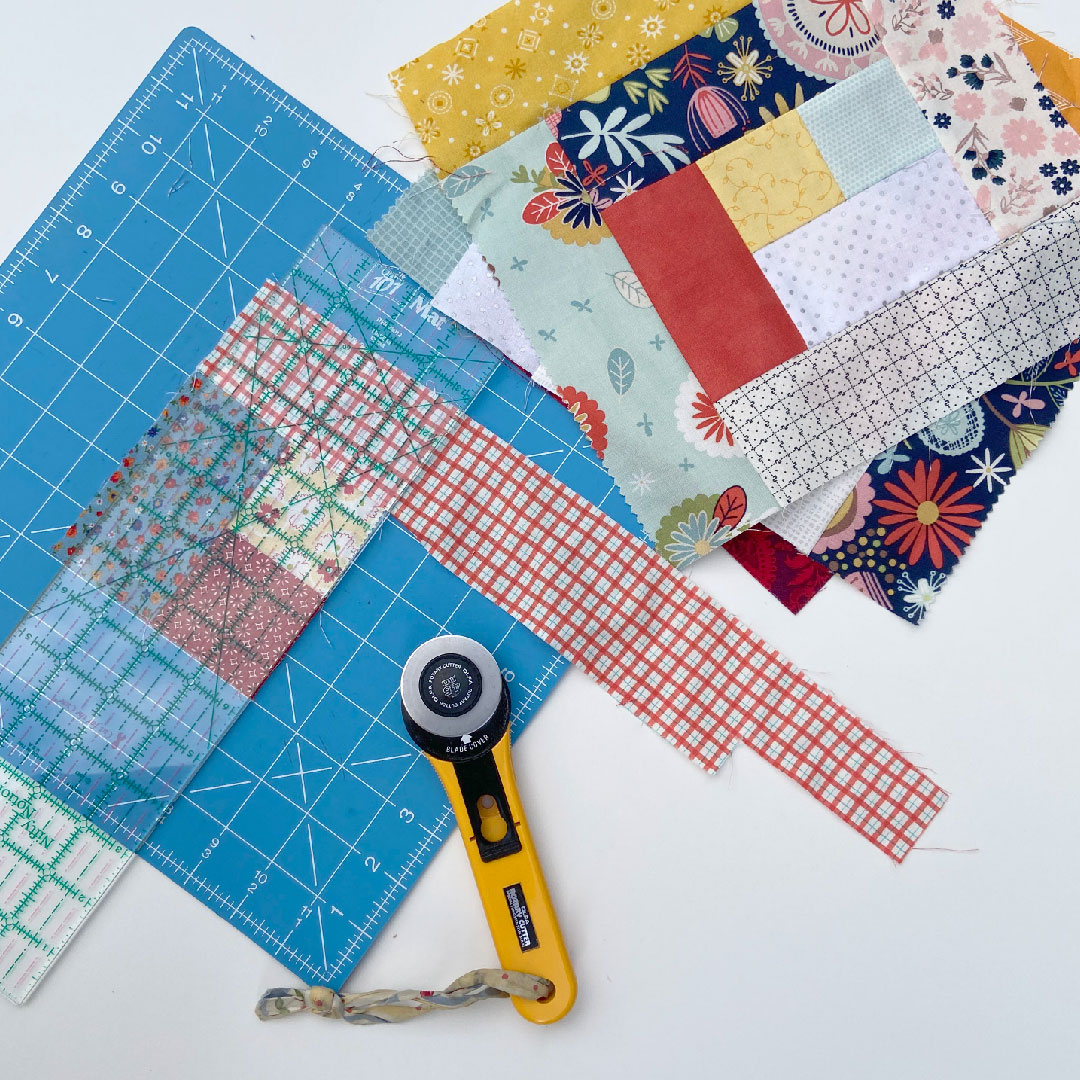 How to Make a Traditional Log Cabin Block - Aunt Ems Quilts