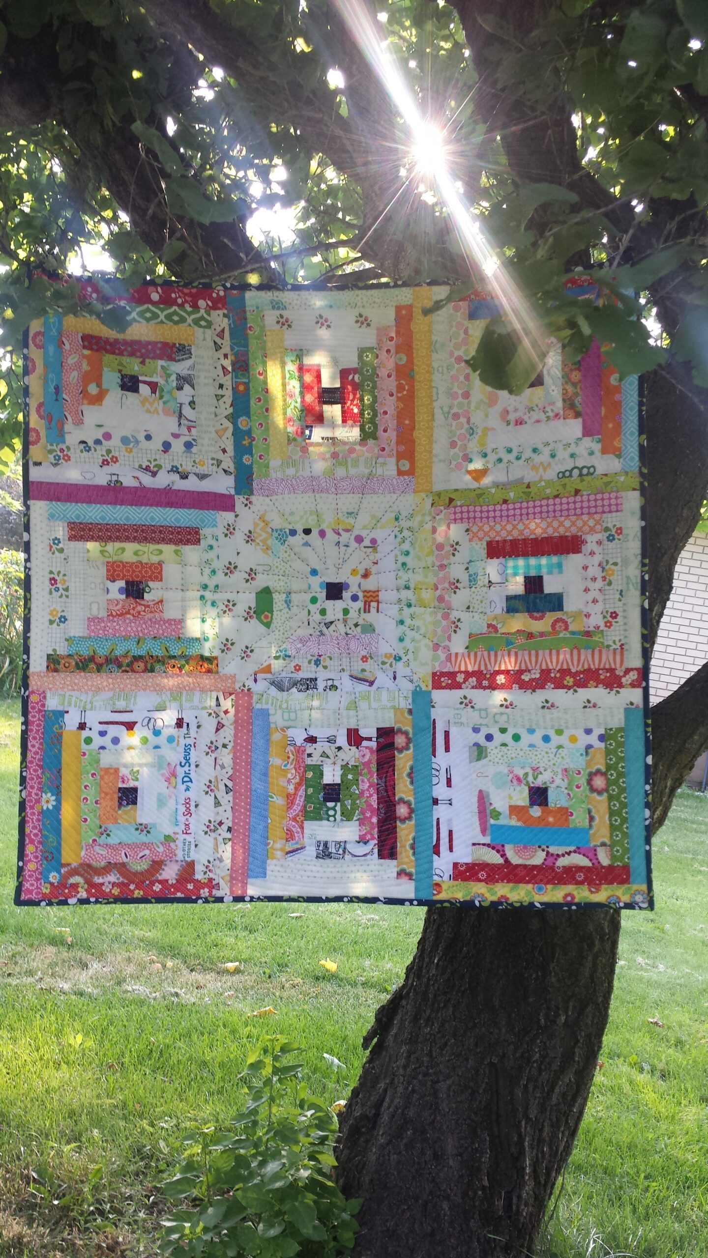 5 Log Cabin Quilt Tutorials and Patterns - Aunt Ems Quilts