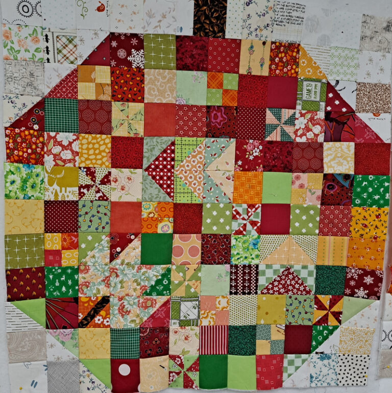 Scrappy Apple and Easy Piecing Grid - Aunt Ems Quilts